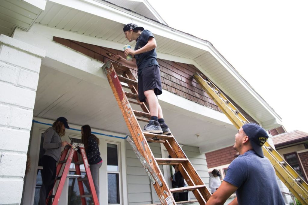 10 Common Problems To Call An Emergency Home Repair Specialist ...